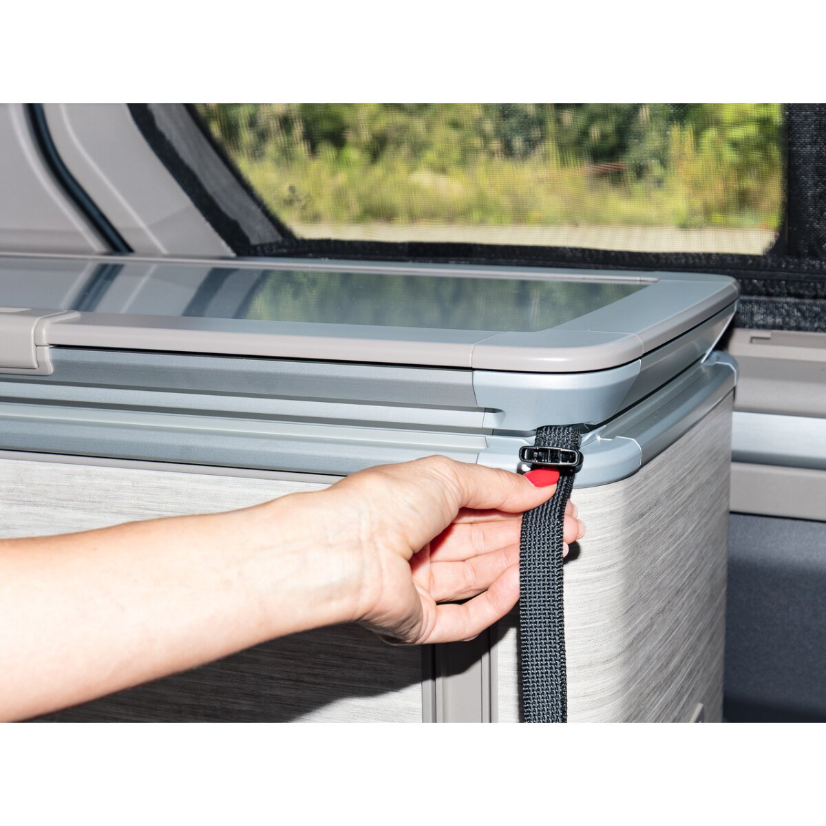 ISOLITE ® Befestigungsgurt-Set für die Küchenblockschiene VW T7 Calif